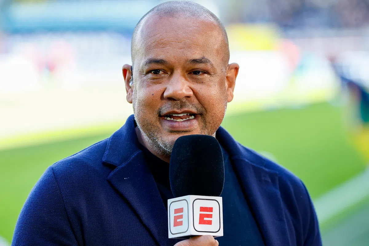 Vink is overtuigd en wijst de Man van de Wedstrijd aan na Ajax - FC ...