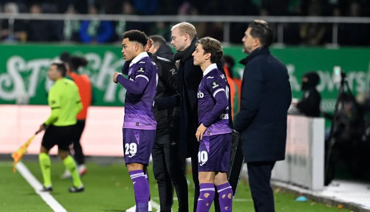 Speelkansen Yari Verschaeren en Mario Stroeykens onder Besnik Hasi bij RSCA