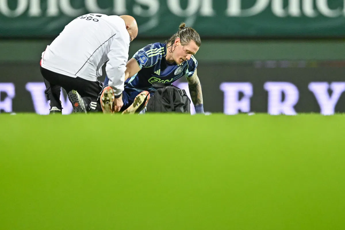 Performance coaches van Ajax gekraakt: 'Die roepen wie van het veld af ...