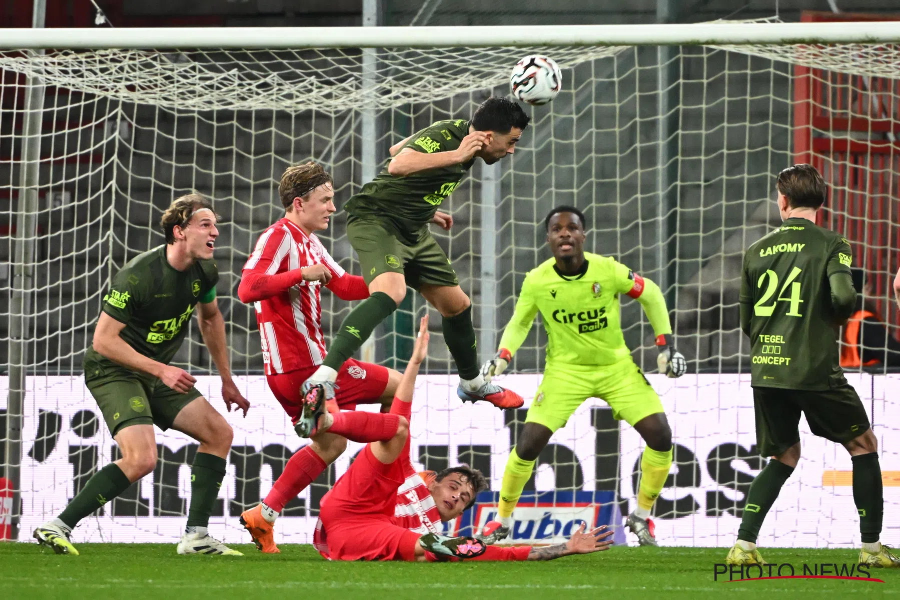 Epolo is het niet eens met Standard-fans: “Heb niets gezegd tegen fans ...