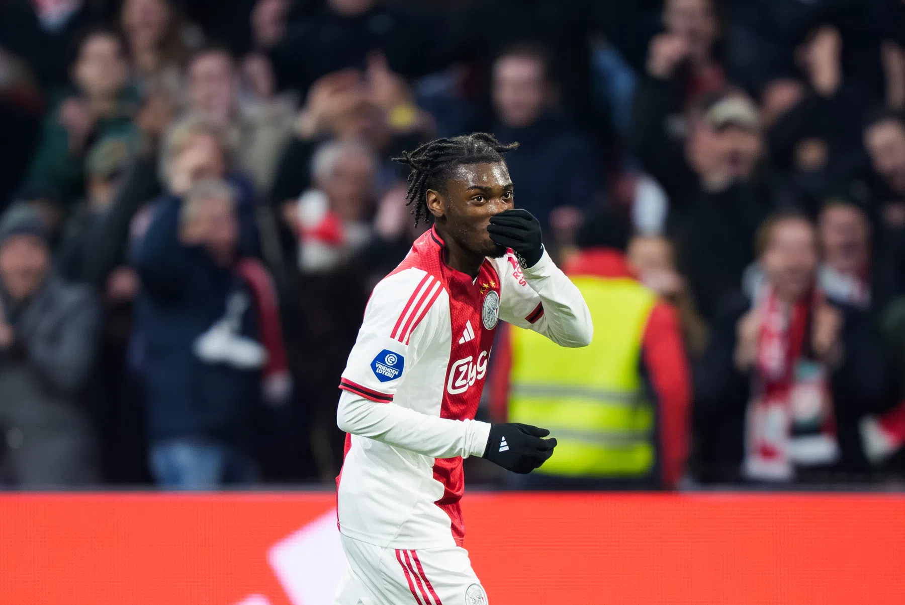 Mokio komt weer boven water bij Ajax: "Ik had die gesprekken nodig"