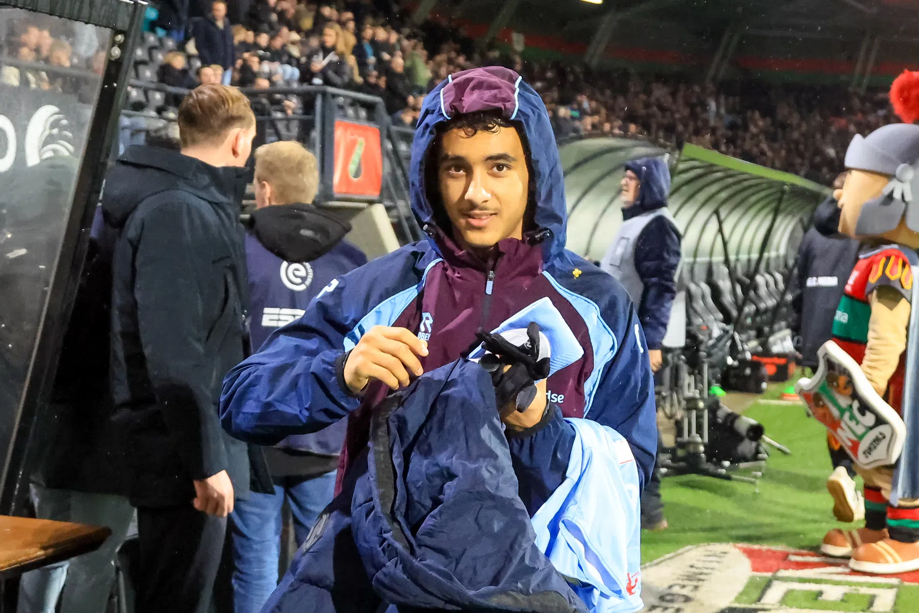 Sparta-talent Ayoub Oufkir noemt vijf redenen waarom hij voor AZ kiest