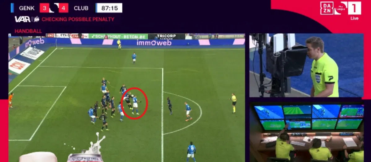 POLL: Verdiende KRC Genk een strafschop na onbewuste handsbal Siquet?