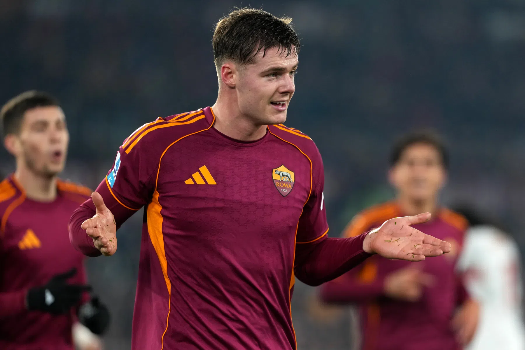 AS Roma pakt volle buit bij emotionele terugkeer van clublegende De Rossi