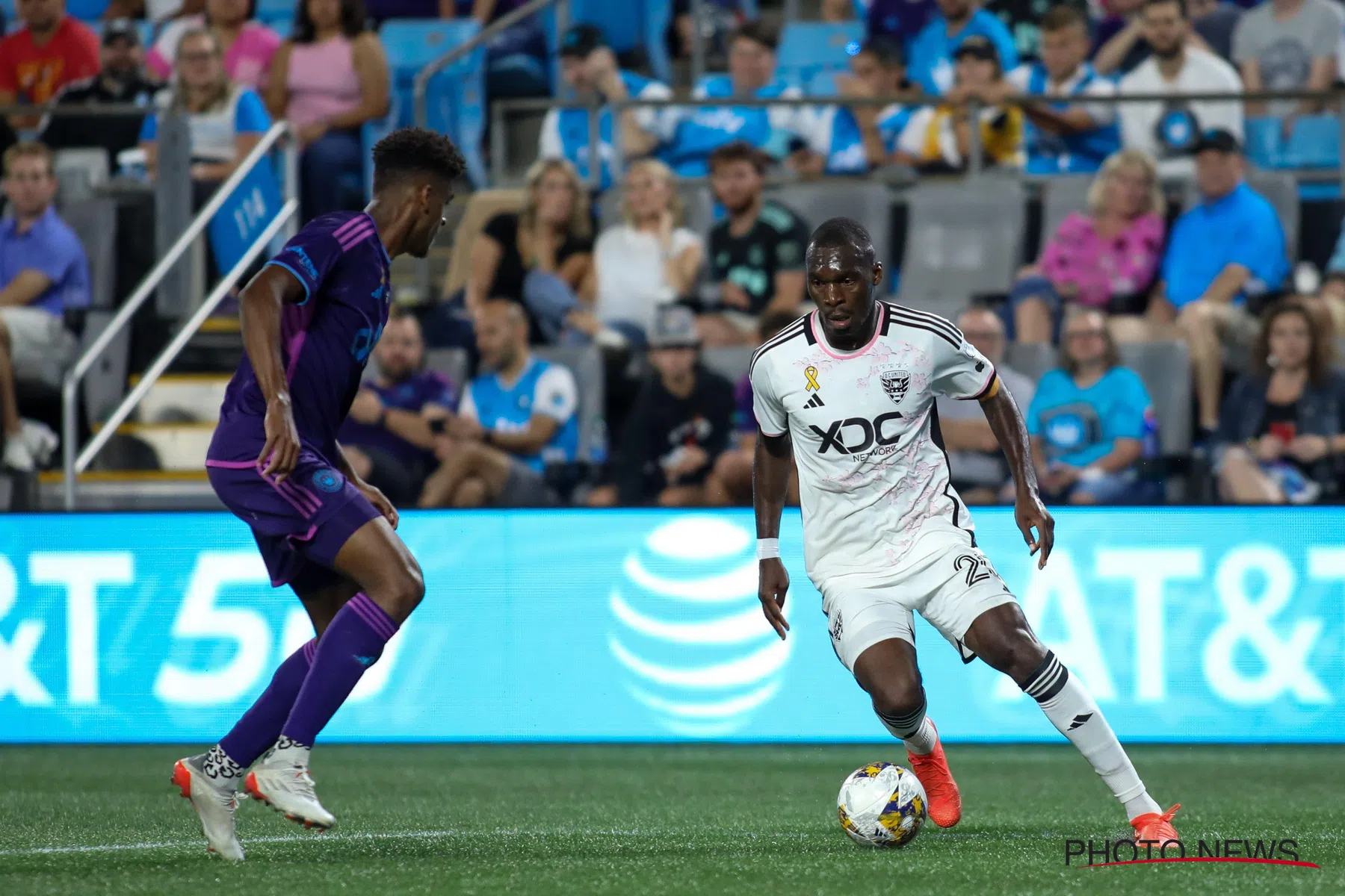 Benteke nog altijd transfervrij: “Een Angulo gaat met Benteke ook beter ...