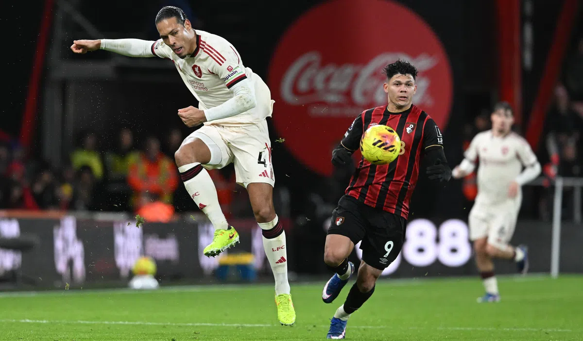 Van Dijk zwaar teleurgesteld na nieuwe tegenslag: 'Dit is moeilijk te ...