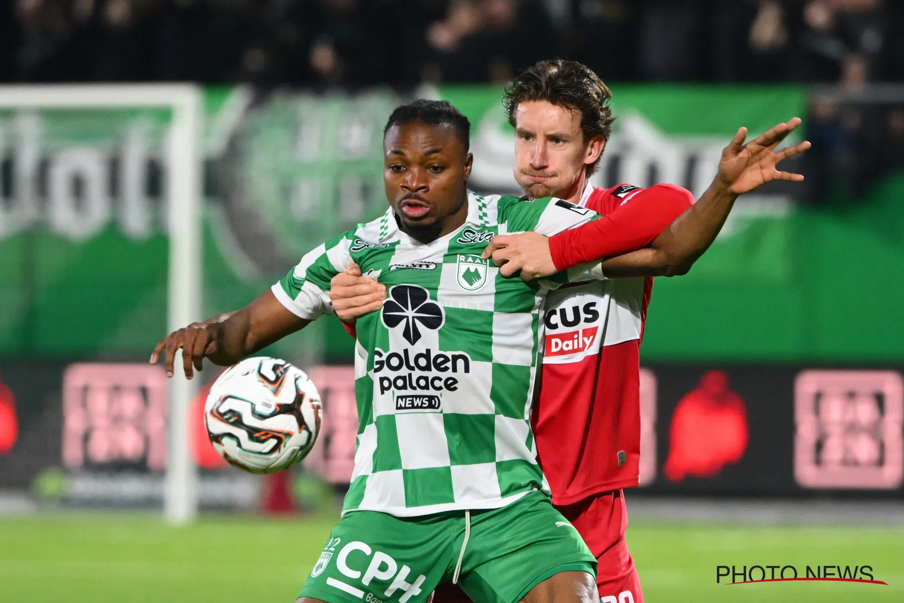 La Louviere en Royal Antwerp FC spelen gelijk
