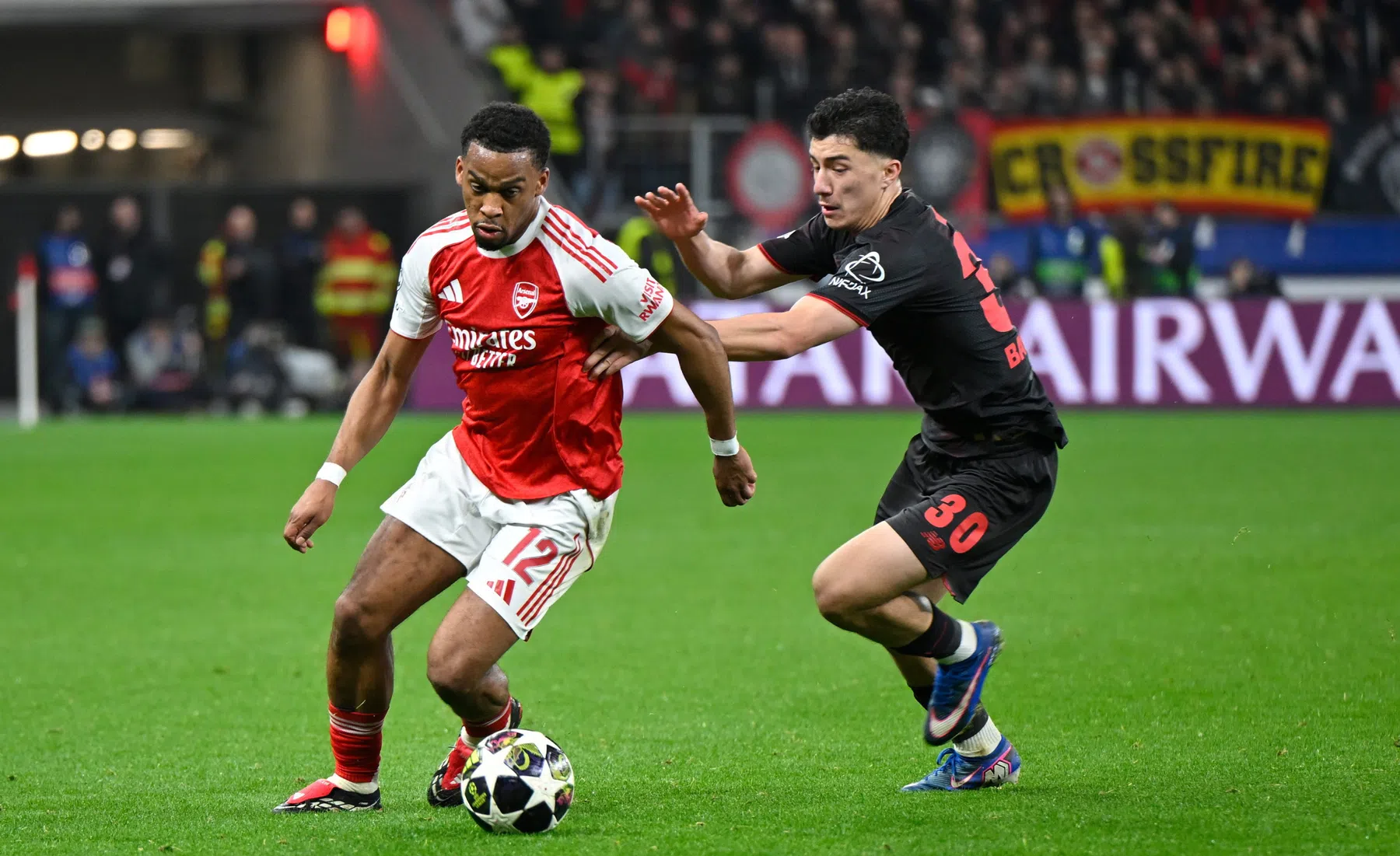 Ophef over penalty Arsenal na ingreep Meler en Dieperink