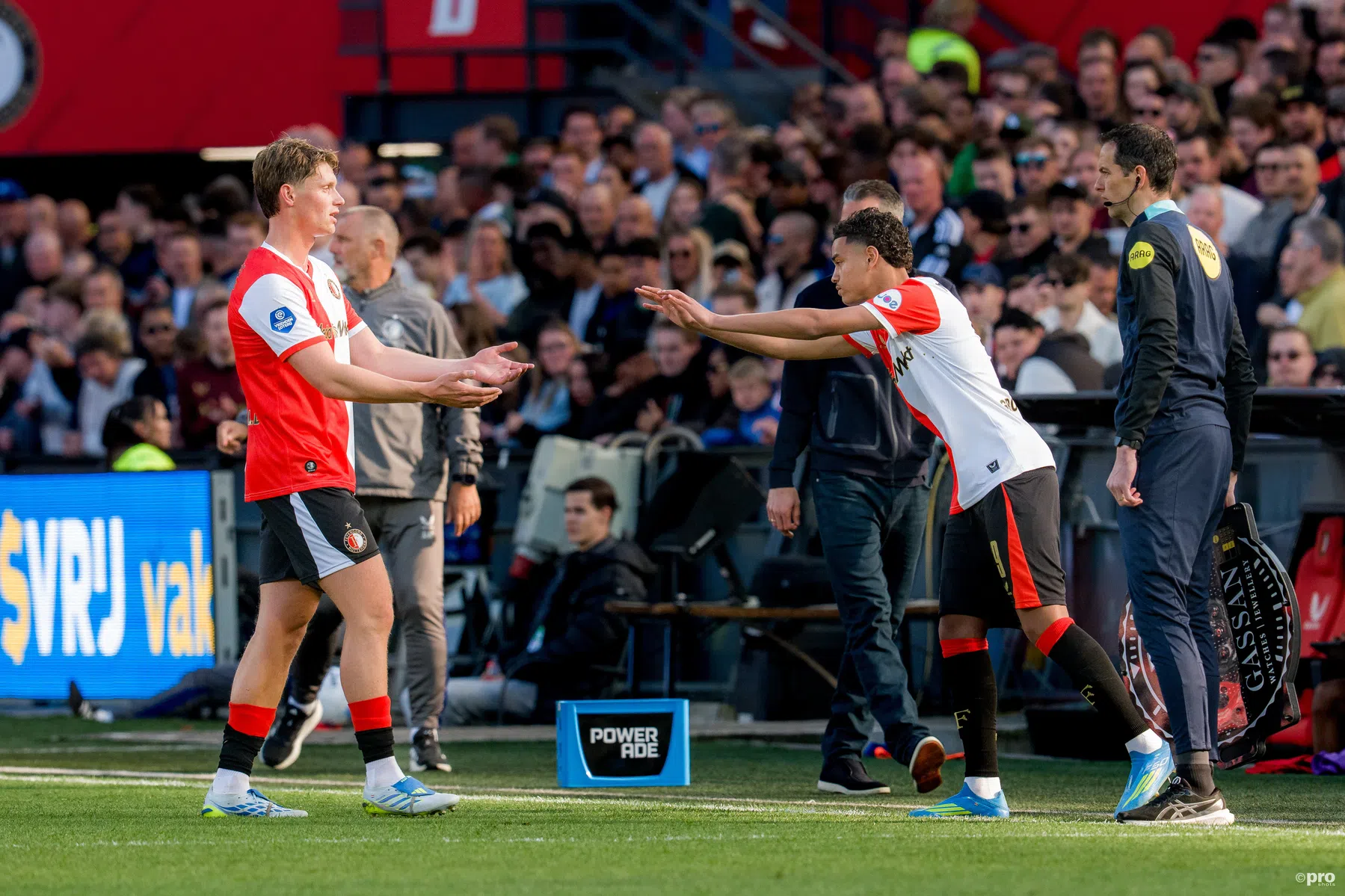 Jongste debutant ooit van Feyenoord Grootfaam kent Van Hanegem niet
