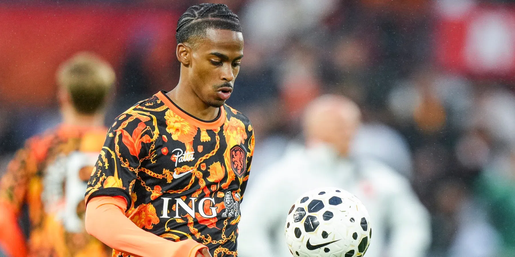 Summerville toont huzarenstukje op Oranje-training