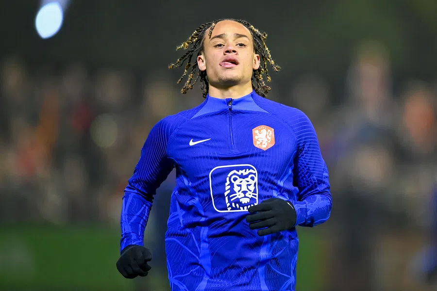Geblesseerde Simons geniet alsnog van WK