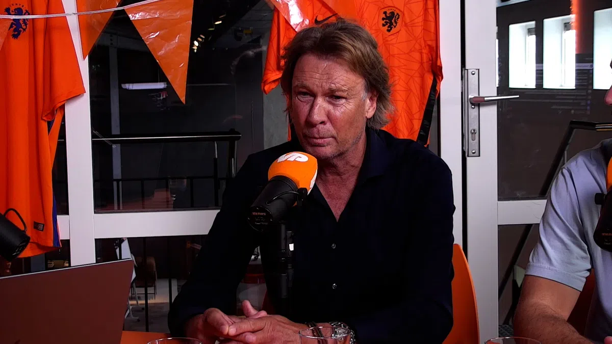 Hans Kraay jr. geërgerd bij Nederland - Engeland: 'Ongelooflijke ...