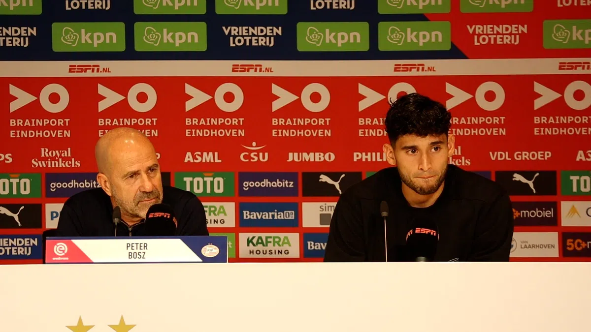 Bosz vol ongeloof na PSV - PEC: 'Ik snap daar niets van, crazy'