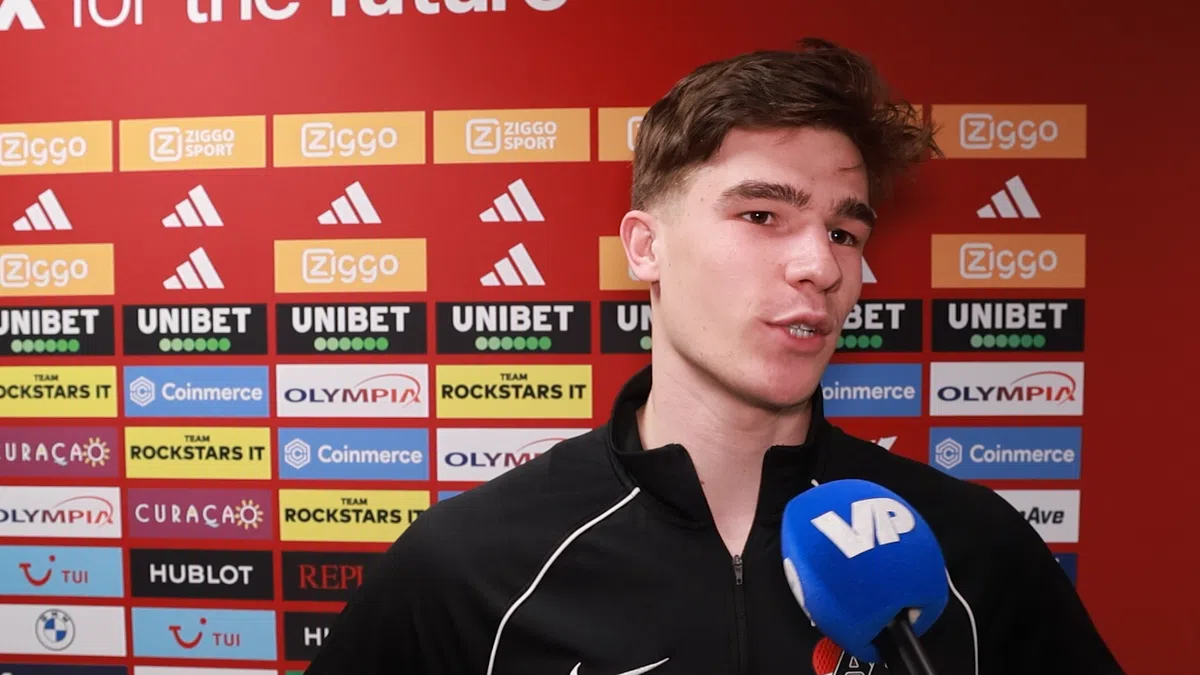 Goes ontkent dat hij AZ'ers van het veld wilde halen: 'Het is heel vaak Ajax'