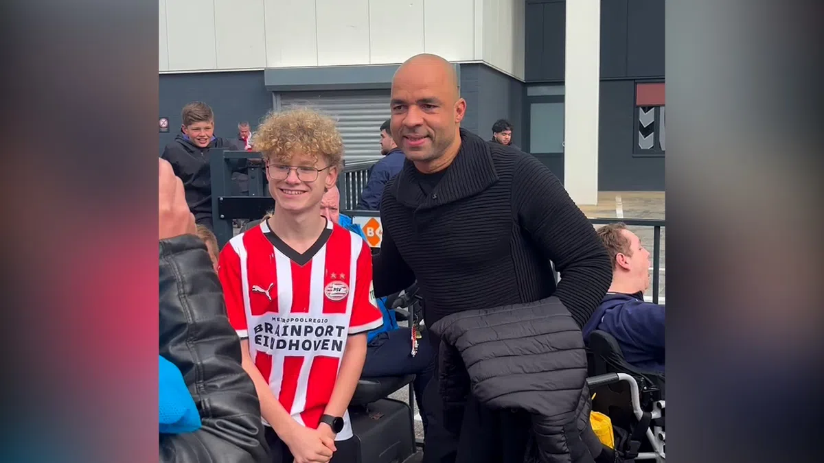 PSV-legende Alex tijdelijk terug in Eindhoven