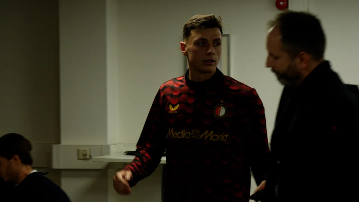 Ahmedhodzic geïrriteerd richting Valentijn Driessen: 'Wat is dat voor ...