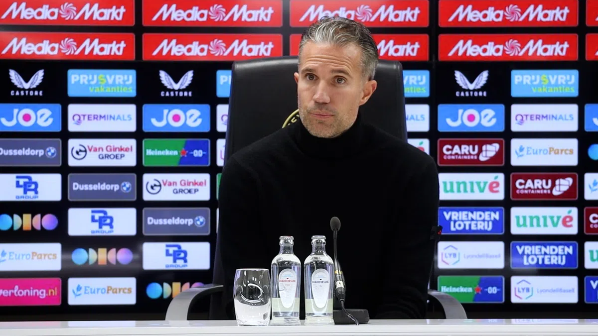 Van Persie uitermate positief over Feyenoord-debutant: 'Alsof hij hier ...