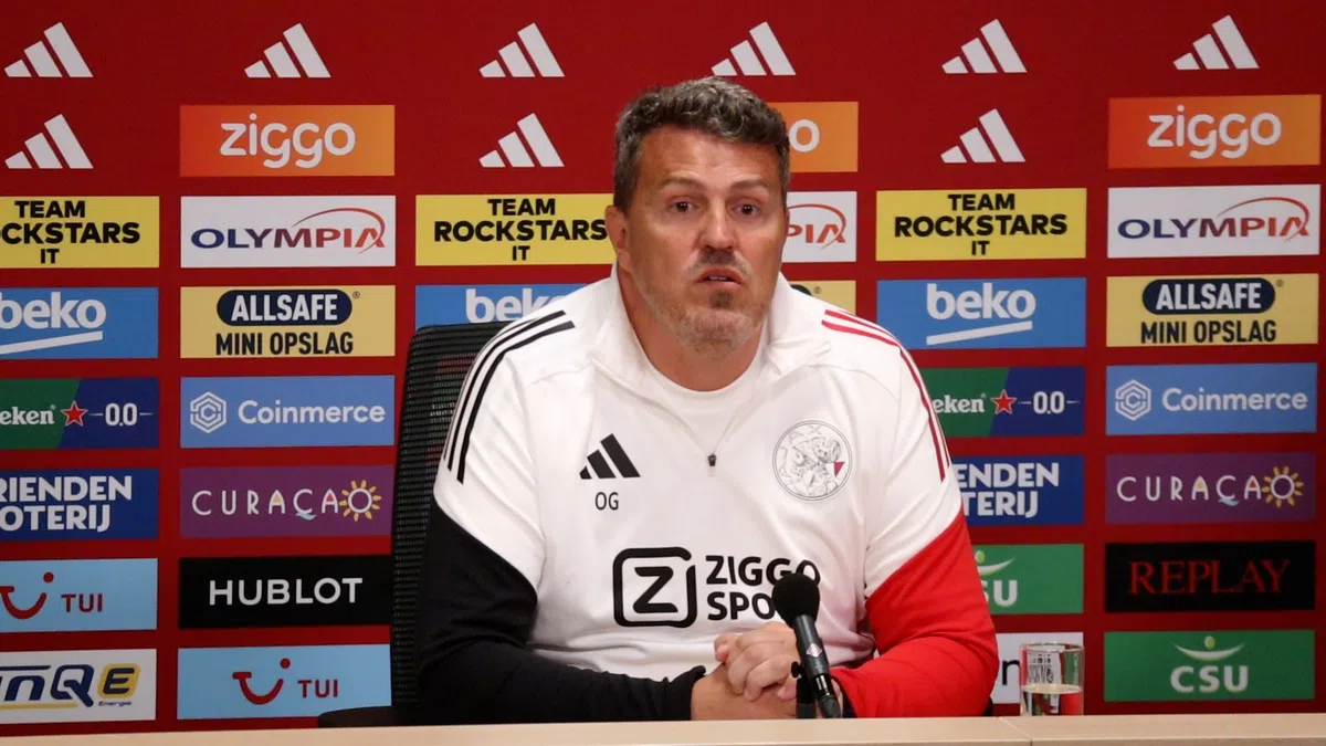 Ajax geeft PSV erehaag in Johan Cruijff Arena tijdens De Topper