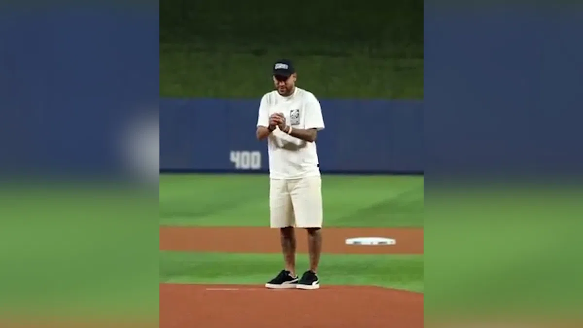 Wie hebben we daar: Neymar opent Amerikaans honkbalseizoen in Miami